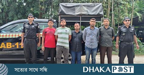 পাসপোর্ট দালাল চক্রের ১৭ সদস্যকে আটক ৬০ পাসপোর্ট জব্দ