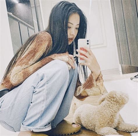 Pin On Simpan Cepat Oh Yeon Seo Mirror Selfie Selfie