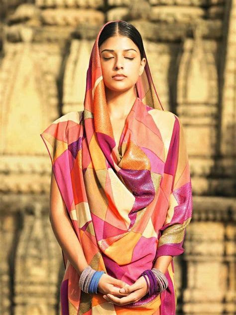 Pin By Shaheeda On Sarees Indian Beauty India Beauty Indian Women