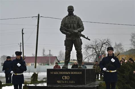 В Тамбовской области открыли первый в России памятник Героям
