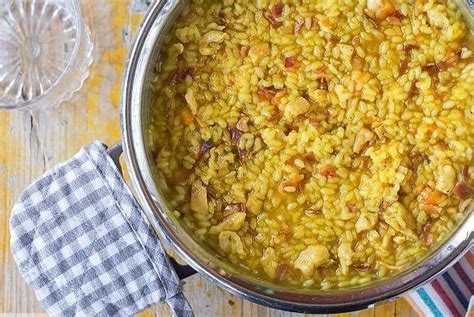 Arroz Con Pollo Al Azafrán Receta De Cocina Fácil Sencilla Y Deliciosa