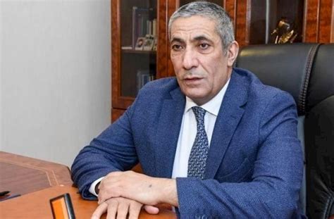 Siyavuş Novruzov “baxan Kimi Deyirlər Yəqin Xəstəlik Tapıb”