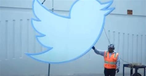 Psst Wanna Buy The Massive Twitter Logo Sign Technologist Mag