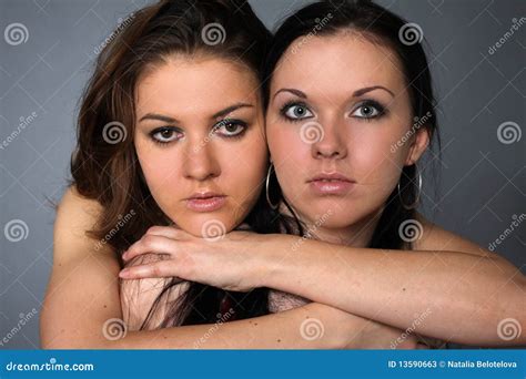 Amico Di Ragazza Lesbico Dei Due Giovani Immagine Stock Immagine Di