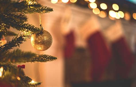 The Ultimate Tv Christmas Episodes List Stars And Anchor