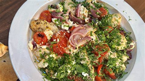 Feta And Tomato Shrimp Or Chicken Tenders Sheet Pan Bake Rachael Ray