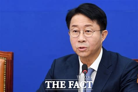 조정식 이재명 불출마 권유 보도 사실 아냐 강력부인 정치 기사 더팩트