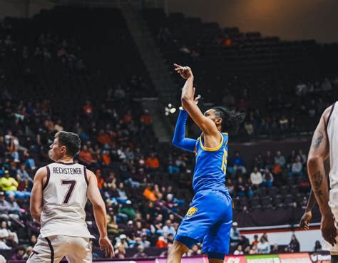 No 18 Pitt Squeezes By Virginia Tech 64 59 Pitt Sports News