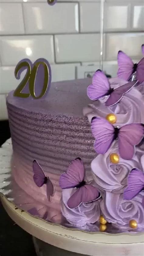 topo de bolo Borboletas lilás Bolos de aniversário roxos Bolos de aniversário bonitos Bolos