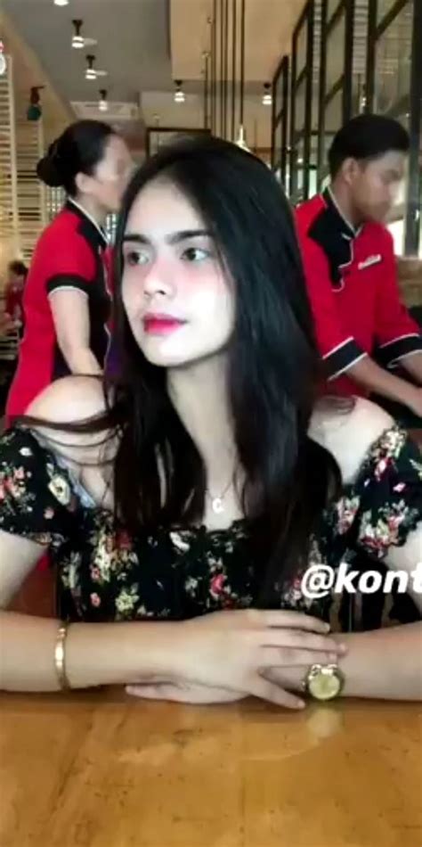 Ada Yang Punya Videonya Scrolller