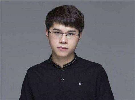 寒夜嘲讽lol遭毒纪怼 如今被爆ahq是外国战队？游戏资讯海峡网