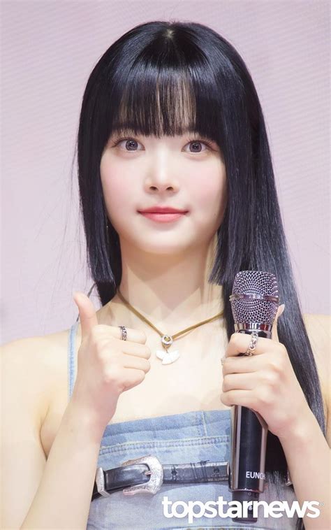 르세라핌 Le Sserafim 홍은채 ‘당신은 따봉만채의 축복을 받았습니다 Unforgiven 쇼케이스 [hd포토] 최규석 기자 톱스타뉴스 엔터 가요 쇼케이스