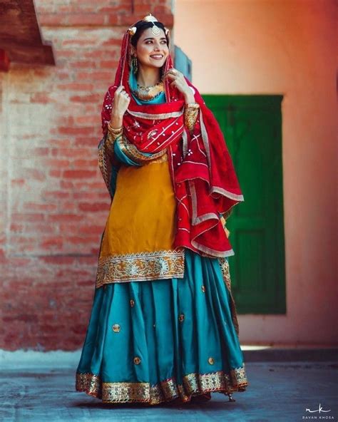 Pin By Dilpreet Kang On Hair Lengths Indian Fashion Quick Outfits