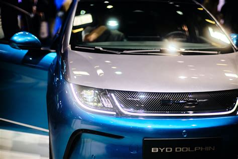 Penjualan Mobil Listrik Terbesar BYD Salip Tesla