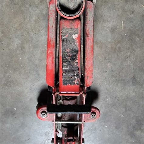 Best Mastercraft Car Jack For Sale In Winkler Manitoba For 2024