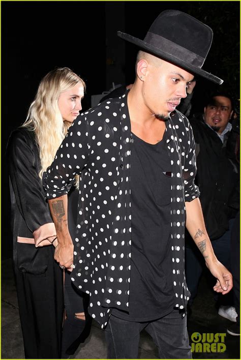 Jessica Simpson Has A Double Date Night With Sister Ashlee Photo