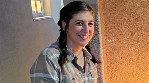 Jeopardys Mayim Bialik Lights Unusual Themed Menorah While Makeup