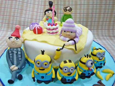 Jenn Cupcakes Muffins Despicable Me Minions Cake