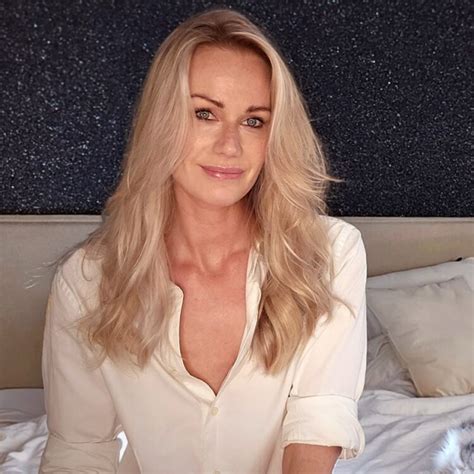 Isabel Imagination Asmr Feet