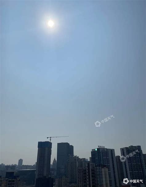 重庆今夜部分地区率先迎来阵雨或雷雨 明起迎强降雨 重庆首页 中国天气网