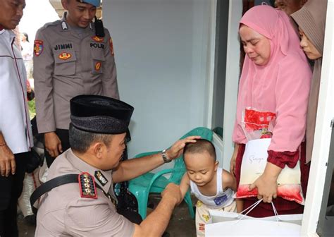Kunjungi Keluarga Korban Kecelakaan Lift Sekolah Az Zahra Kapolresta