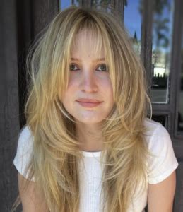 50 Hairstyles With Wispy Bangs For Major Wow Factor