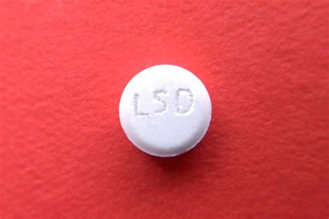 9100 項lsd照片檔、圖片和免版稅影像 Istock
