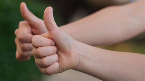 Estrategias Para Ayudar A Convertir A Una Persona Negativa En Positiva