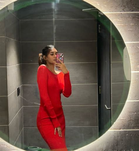 Nitheesha Rajesh Nitheesha Rajesh • Instagram Photos And Videos