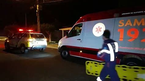Jovem entra em surto e PM faz uso de arma não letal para conter o homem