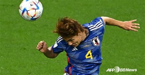 역전패 빌미 日 이타쿠라 토트넘 이적도 날아갈 판 난 대표팀에서 뛸 자격 없다 쓰라린 자책
