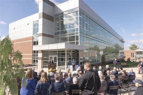 Five Questions For Earl D Brooks President Trine University