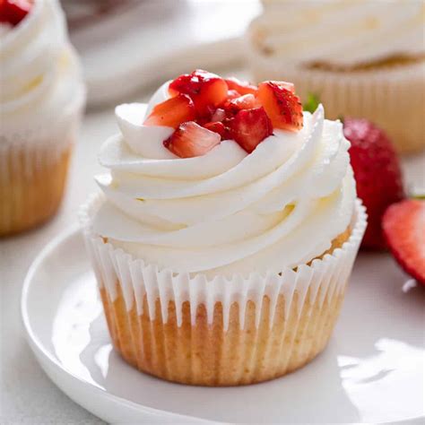 Strawberry Shortcake Cupcakes Strawberry Shortcake Cupcake Mollys