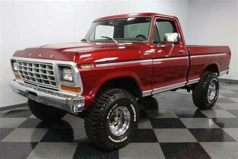 Classic Vintage Chrome 4 Wheel Drive Short Bed Truck Lifted Edelbrock