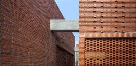 Traditional Brick Wall Construction