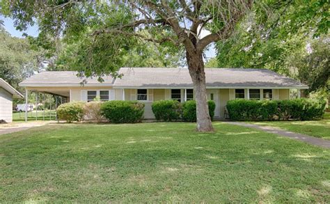 911 Eilers St Schulenburg Tx 78956 1317 Apn 45245