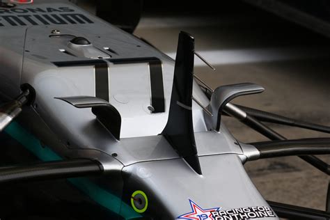 F1 Mercedes Cerca Velocità Per Sfidare La Ferrari Formula Uno