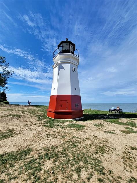 This Tiny Lighthouse In Ohio Offers Stunning Views Thatll Take Your