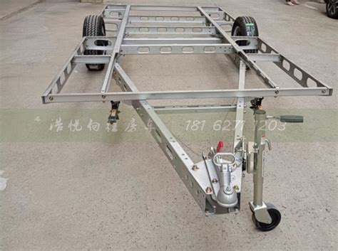 C6驾照4月1日起执行首款c6教练车拖挂底盘来了 公司新闻 拖挂房车底盘爱科底盘独立悬挂房车底盘拖挂房车出口 湖北浩悦车辆