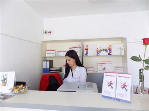 Euroexpress Brza Pošta Otvorila Paket Shop U Trnu Foto