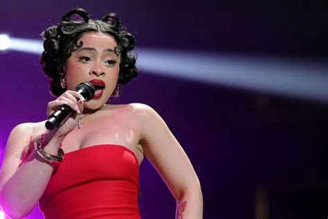 Seductive Betty Boop Costume Steals The Spotlight This Halloween