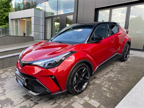 Zobacz oferty samochodów już od 94 900 zł Toyota Pewne Auto
