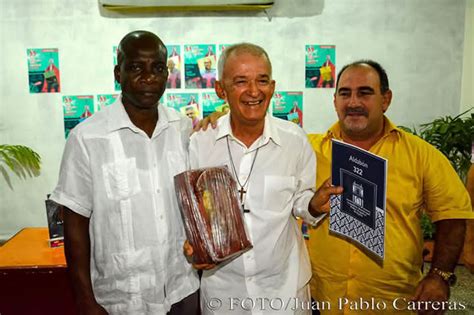 Entregan El Aldabón De La Ciudad A Personalidades De La Cultura Holguinera