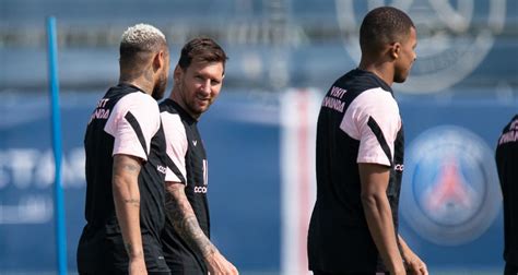 PSG Real Madrid Mercato Mbappé la confidence sur Messi qui en dit long sur son avenir