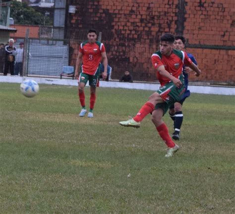Fútbol Brown se clasificó a semifinales del Torneo provincial