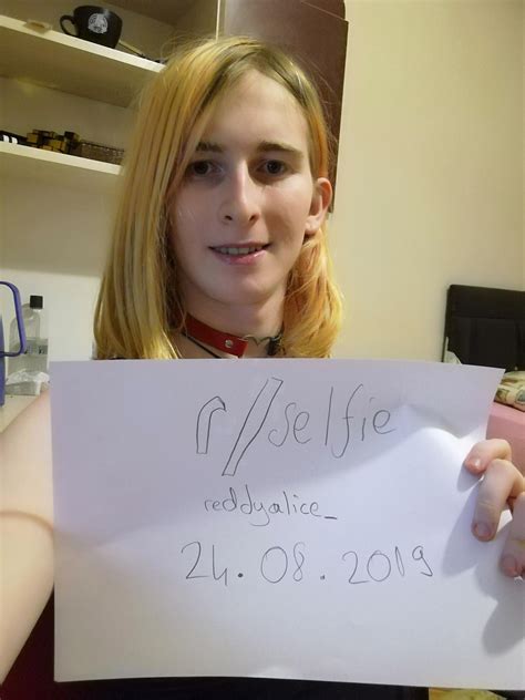 Verify me ^°^ : r/selfie