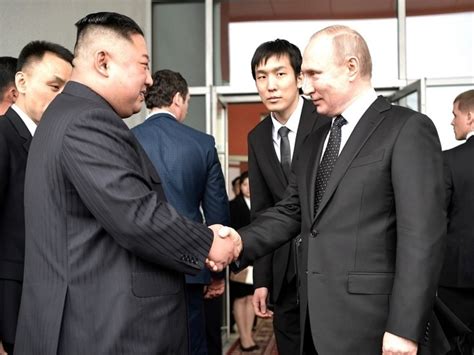 Западные СМИ начали строить версии о переговорах Путина и Ким Чен Ына МК