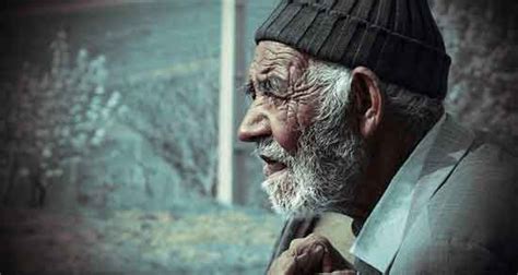 بخوانبشنوبگو پیرمرد از صدای خرُ و پف هرشب پیرزن شکایت