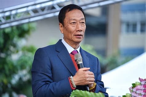 杀警案震惊全台，郭台铭批两名民进党官员：还有颜面待在位子上吗