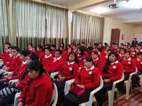 Ue Hualcopo Duchicela Se Aprende Con Alegría La Prensa Ecuador